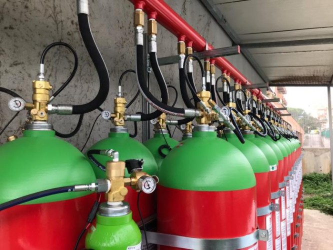 Inert gas fire systems, inert gas fire suppression systems